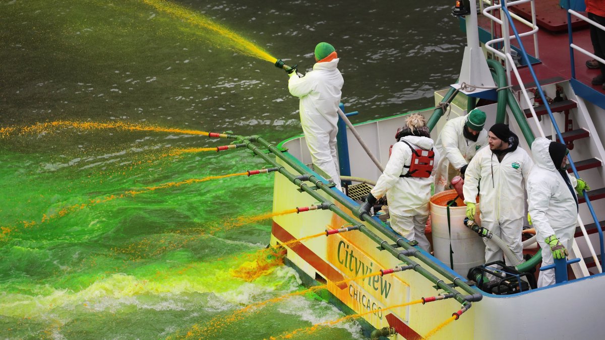 What time does the Chicago River get dyed green? What to know – NBC Chicago
