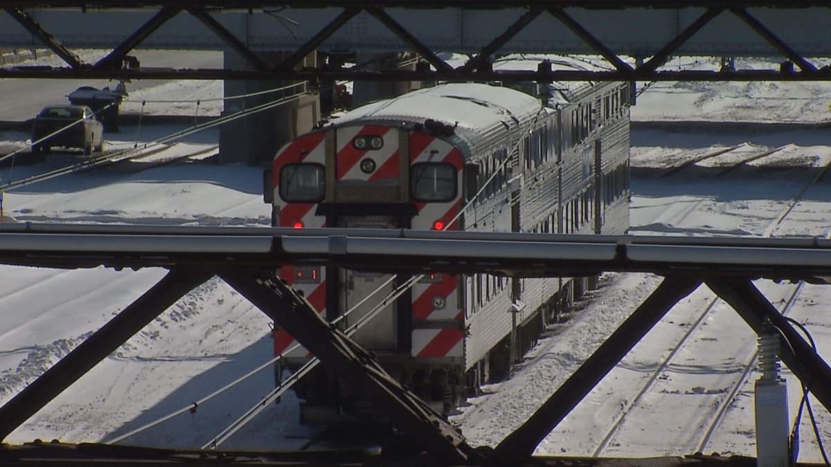Metra to Rebuild 3 Electric Line Stations on South Side – NBC Chicago