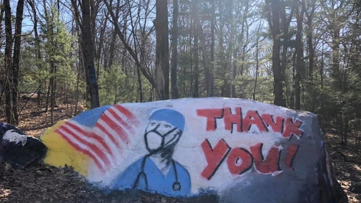 Conn. Man Paints Special Tribute to Healthcare Workers – NBC Chicago