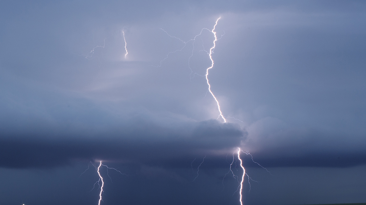 Severe Weather Live Blog: Wind Advisory Issued, Strong Gusts Reported ...