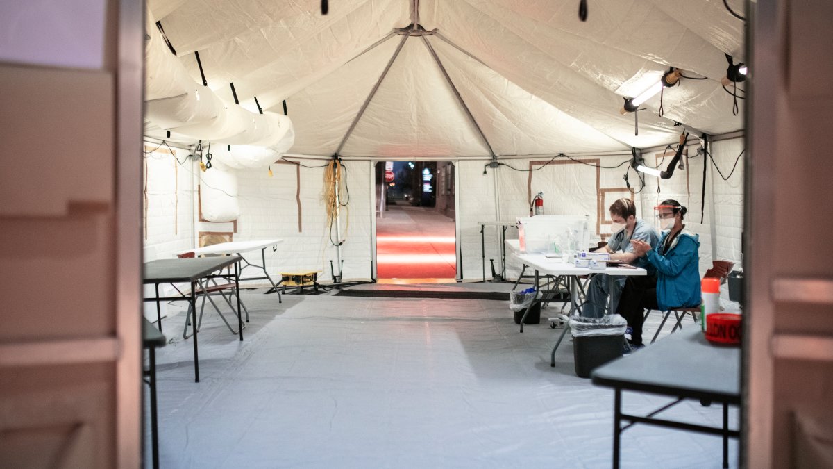 Illinois Coronavirus: Total Number of Cases Tops 16,000 With 528 Deaths ...