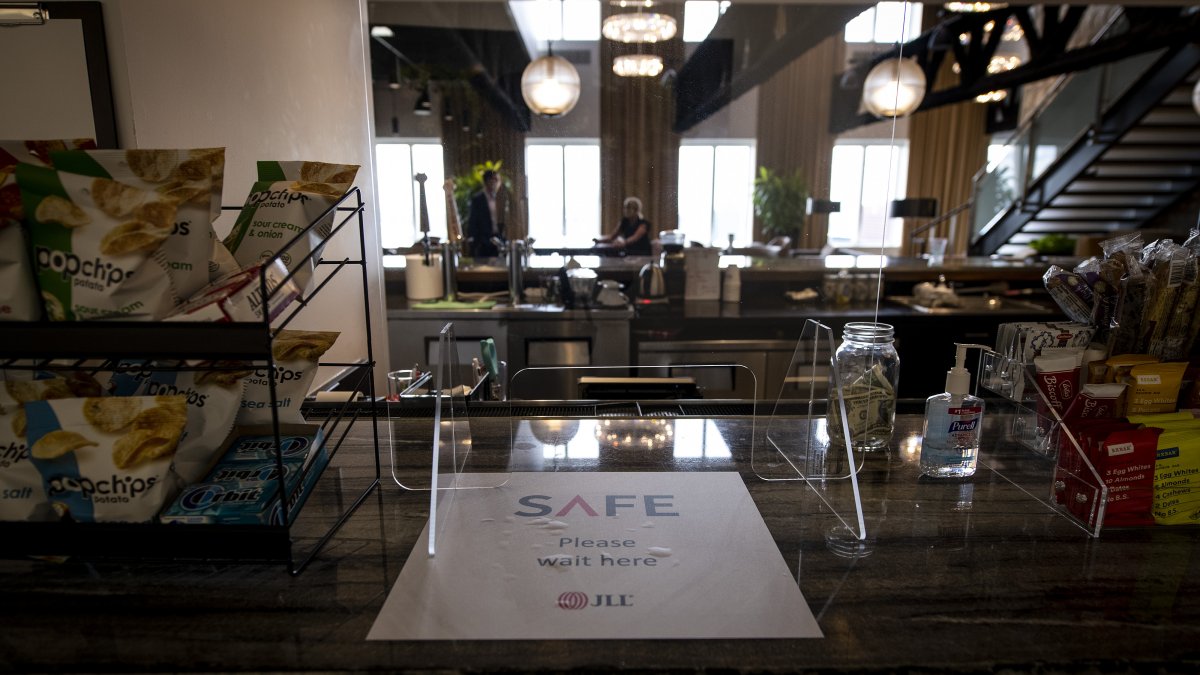 Illinois Reopening Plan: Here’s What’s Changing in Phase 4 – NBC Chicago