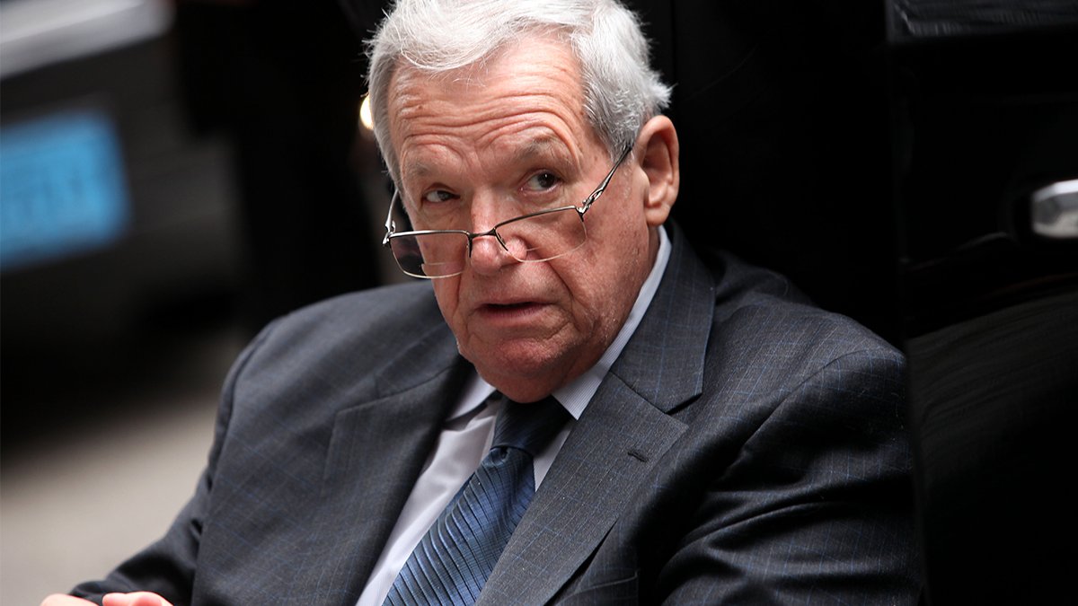 Man Suing Hastert for Unpaid Balance of Hush Money Will Be Identified ...