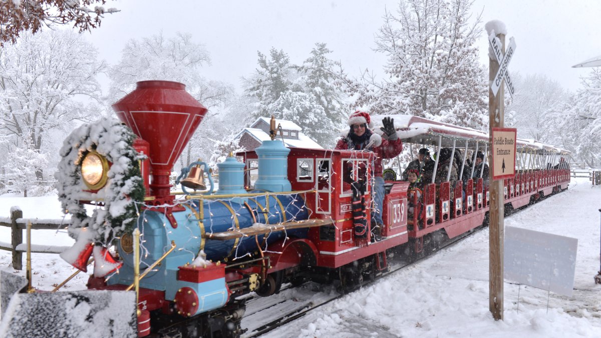 ‘Holiday Express’ Train to Start Rolling in Aurora – NBC Chicago