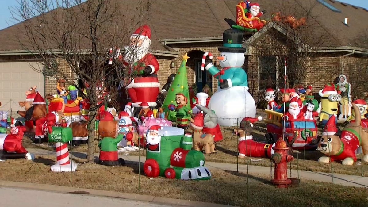 Family Hosts Holiday Block Party After Strangers Grant Son’s Massive ...