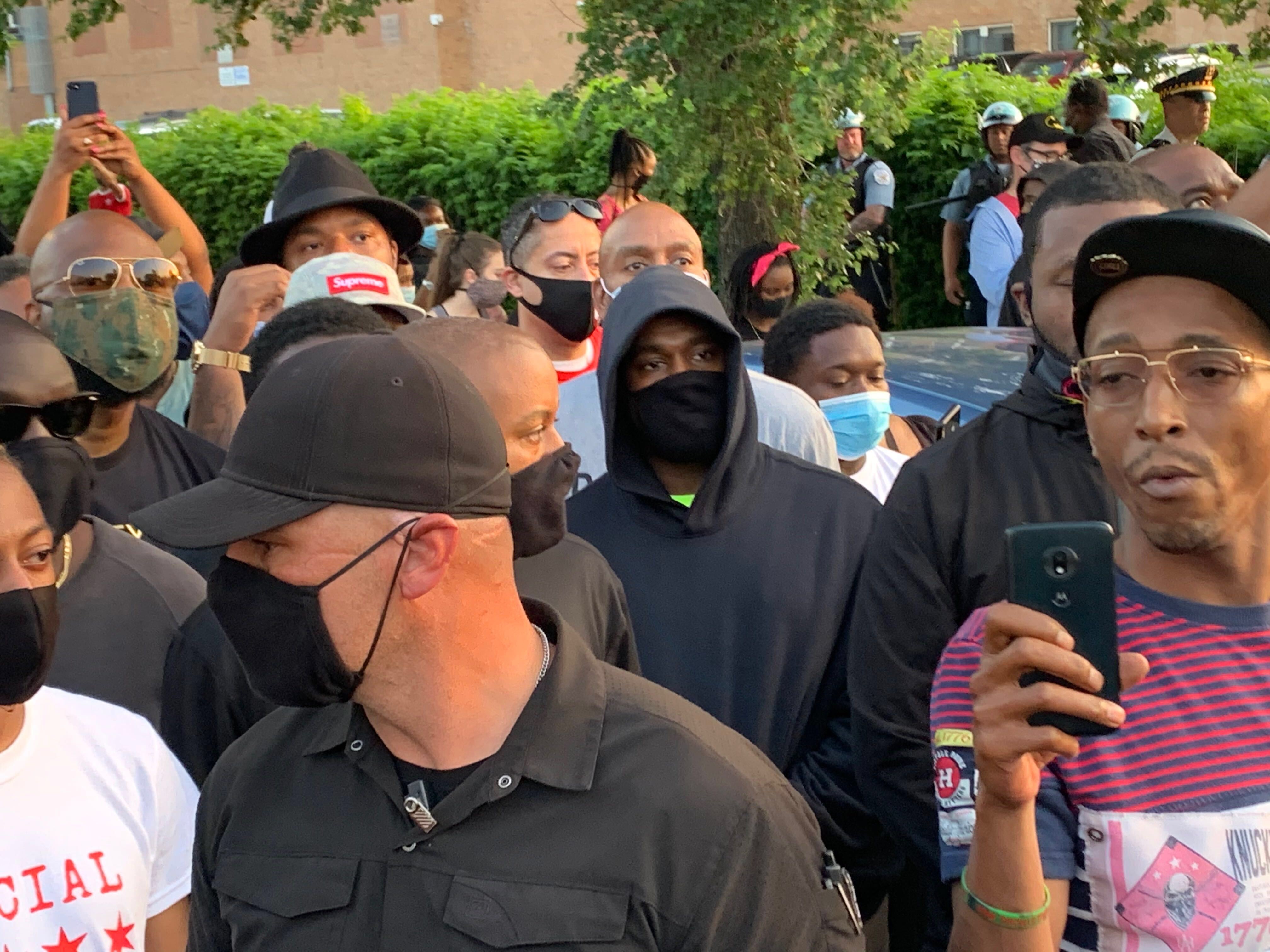 Chicago Protests: Kanye West Joins South Side March – NBC Chicago