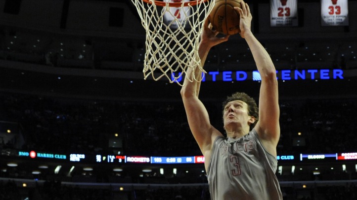 Omer Asik Draws Praise from His New Team – NBC Chicago