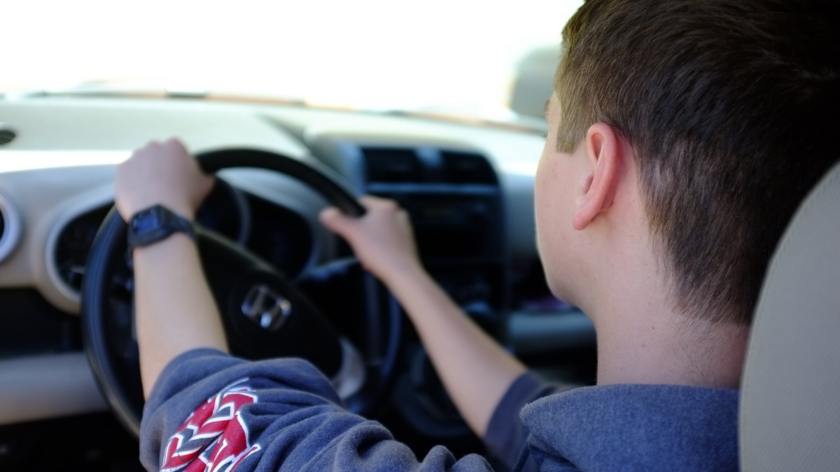Illinois Secretary of State announces new requirement for teen drivers ...