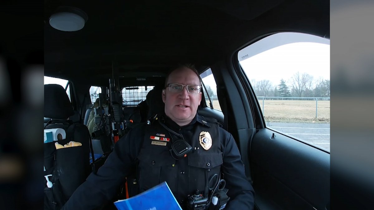 Darien Police Sergeant Reads Favorite Book For Kids at Home – NBC Chicago