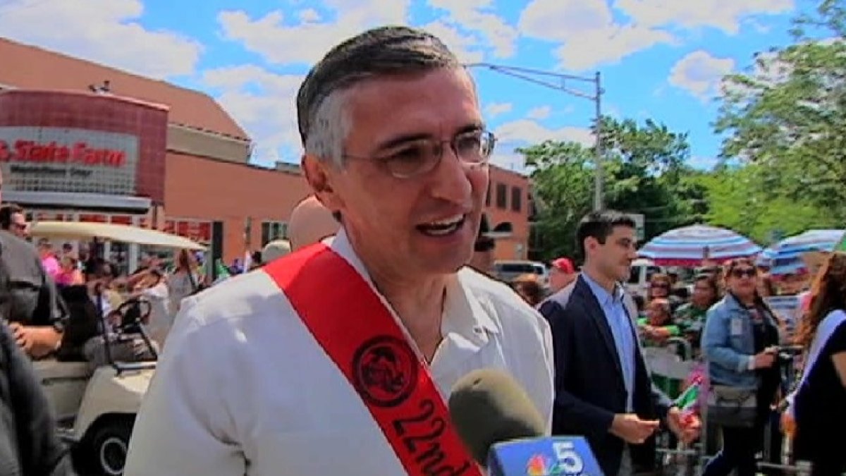 Former Chicago Ald. Ricardo Munoz Indicted on Federal Fraud Charges ...