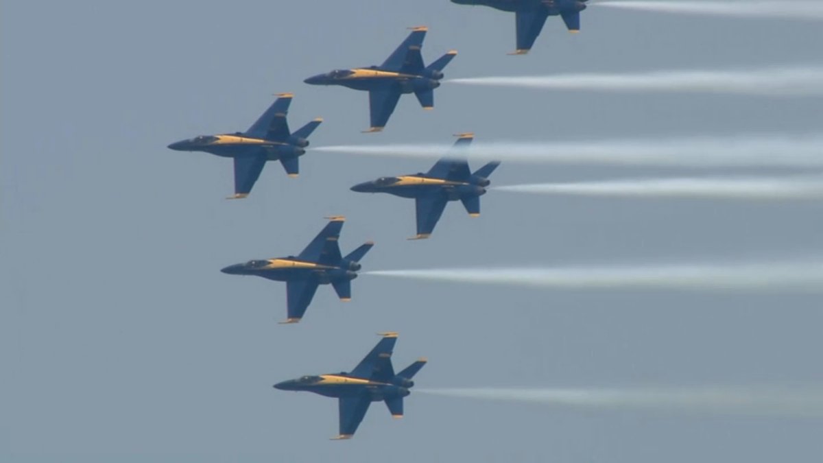 Rewatch the Blue Angels’ Full Chicago Flyover – NBC Chicago