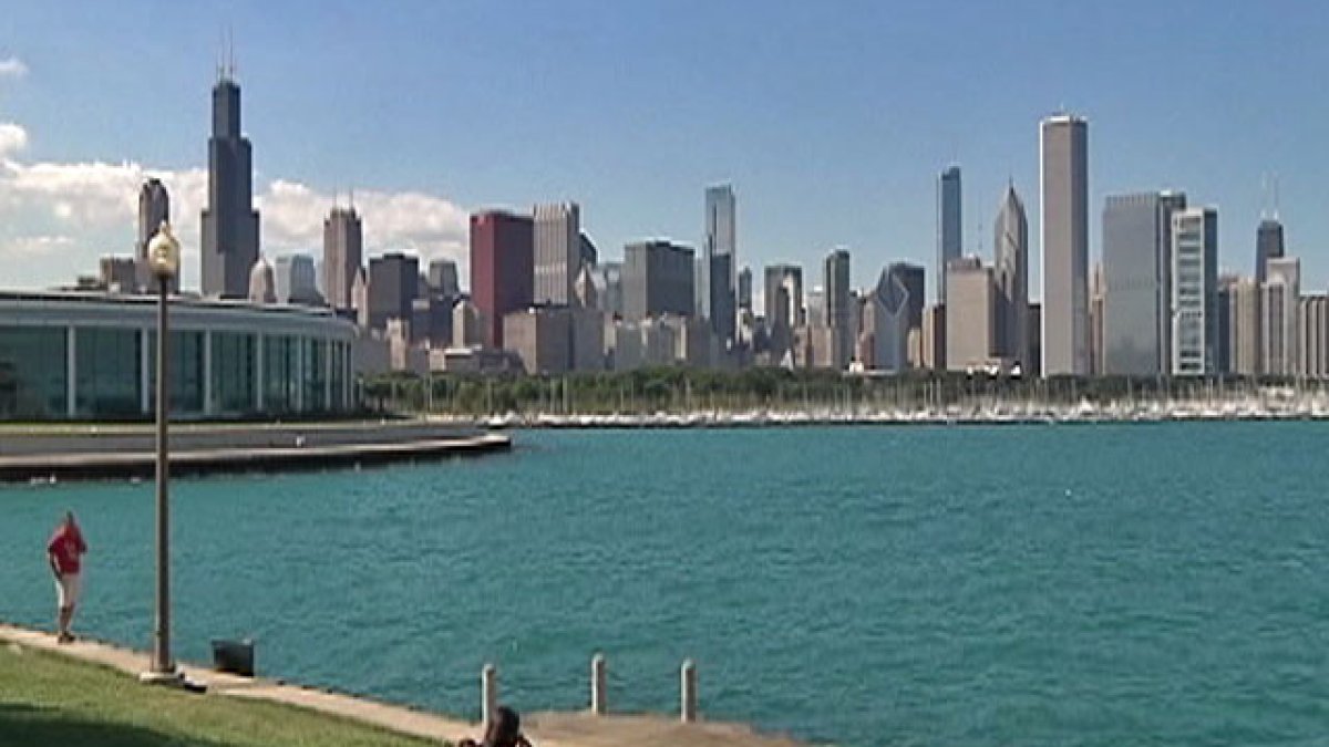 Chicago weather today: Strong winds followed by 80-degree temperatures ...