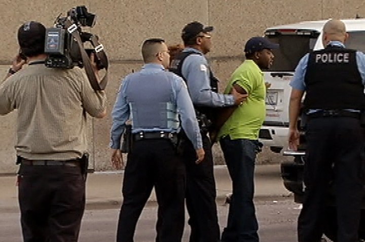 Police Handcuff NBC Chicago Photojournalist – NBC Chicago