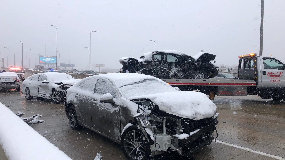 Pileup Along Icy Chicago Expressway Sends 14 to Hospitals – NBC Chicago