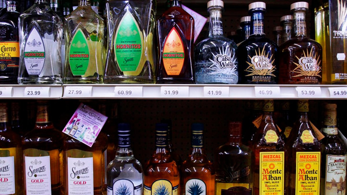 Chicago Liquor Sales Curfew Starts Thursday – NBC Chicago