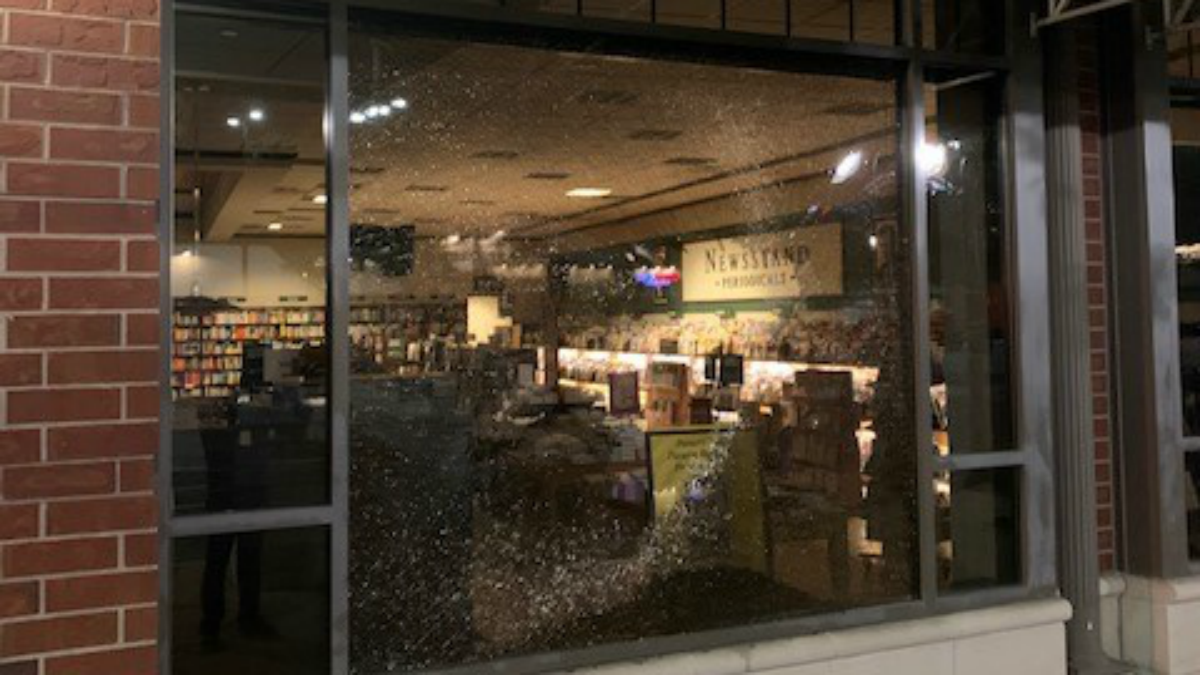 Naperville Police Make 11 Arrests, Multiple Officers Hurt in Clashes ...