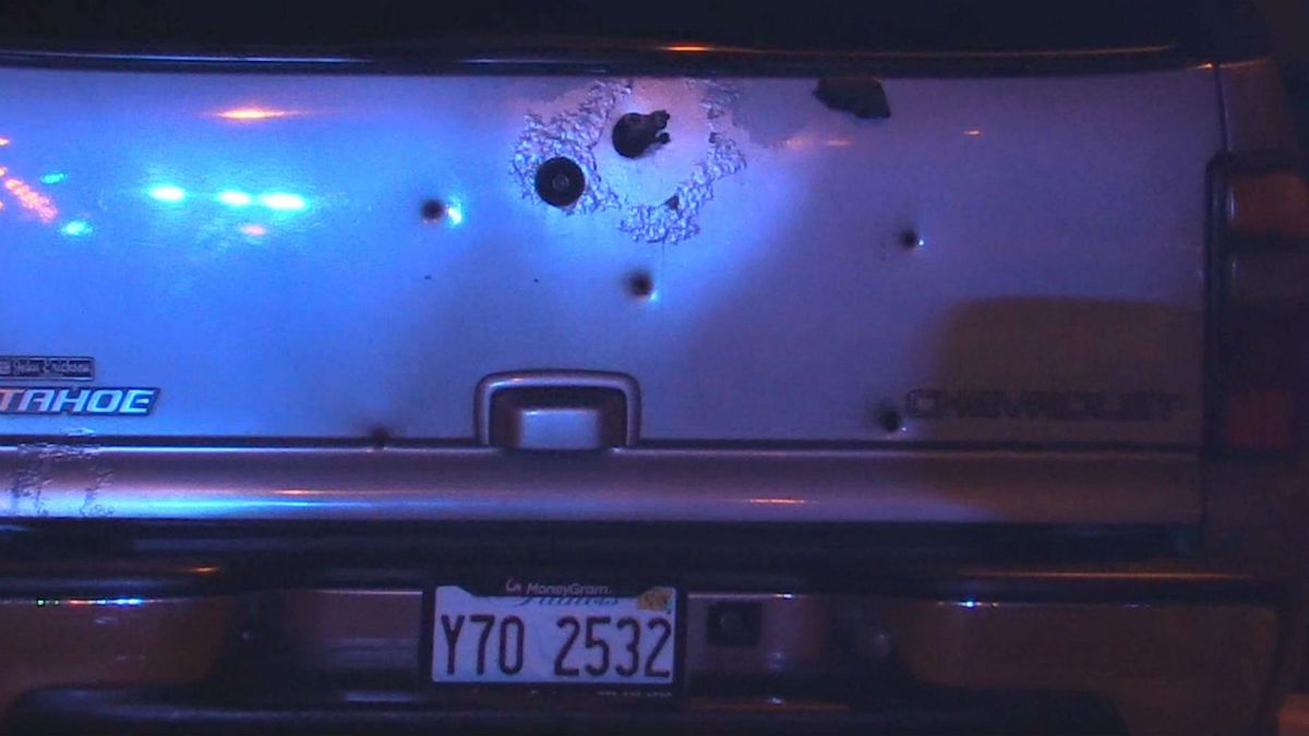 Chicago Officer Grazed by Bullet in West Town – NBC Chicago