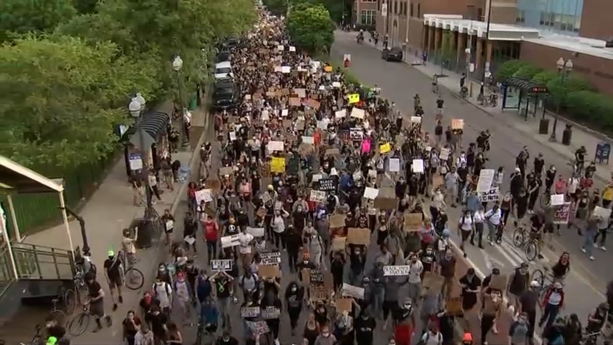 City of Chicago Announces Street Closures Ahead of Weekend Protests ...
