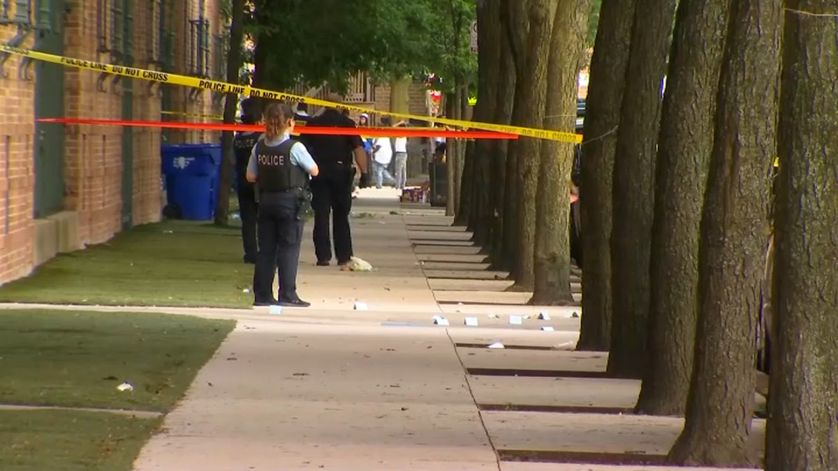 Infant Among 3 Shot in Old Town on City’s Near North Side – NBC Chicago