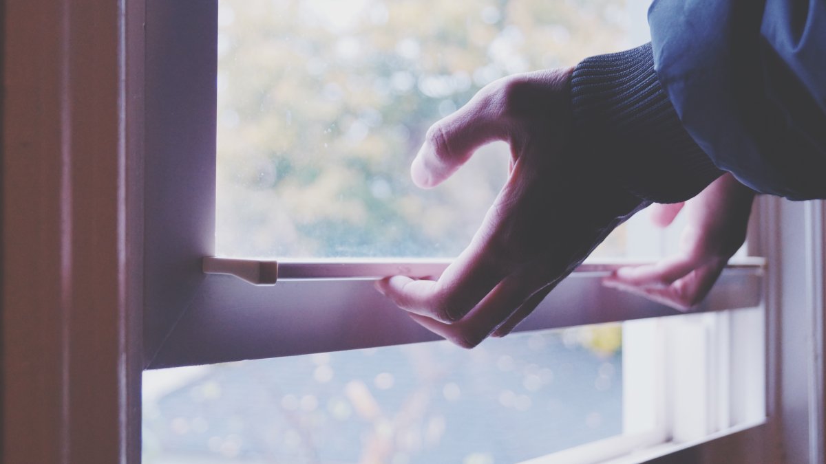 Opening Windows Can Help Prevent Spread of COVID-19: Top Chicago Health ...