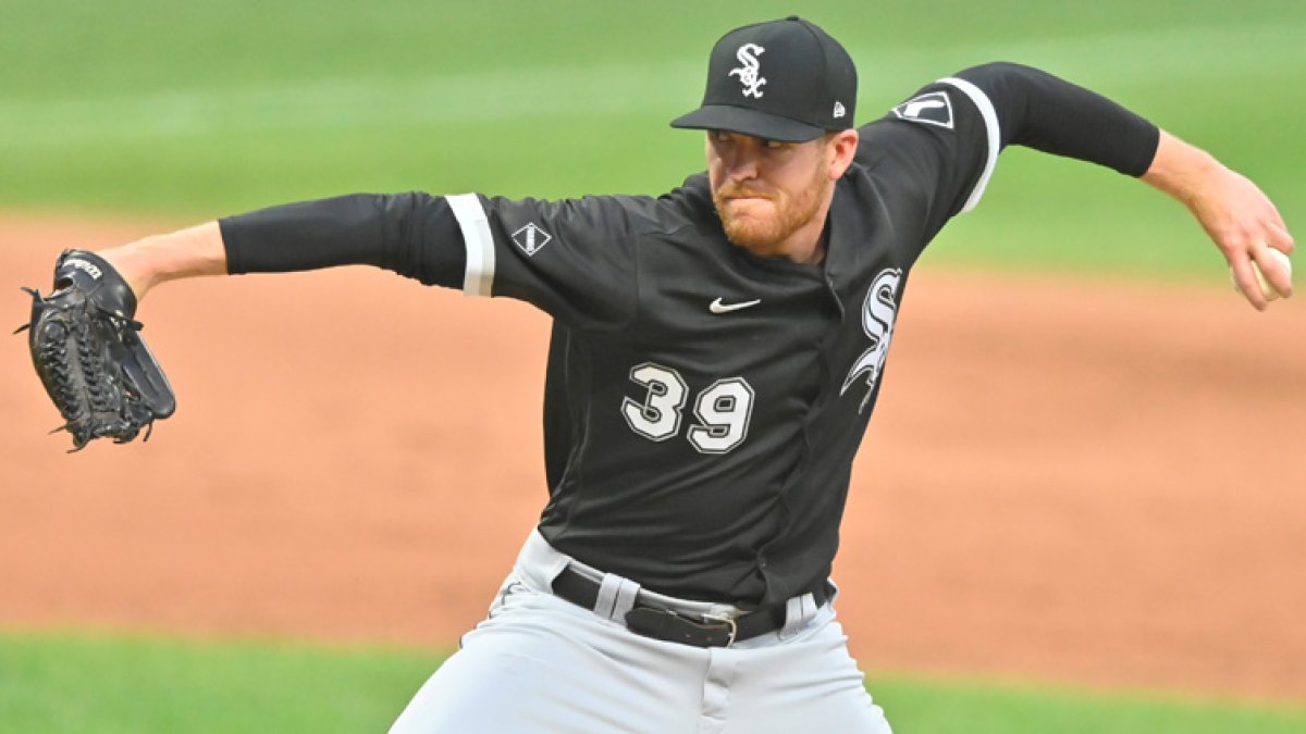 Aaron Bummer Latest to Join Big White Sox Contingent on Injured List ...