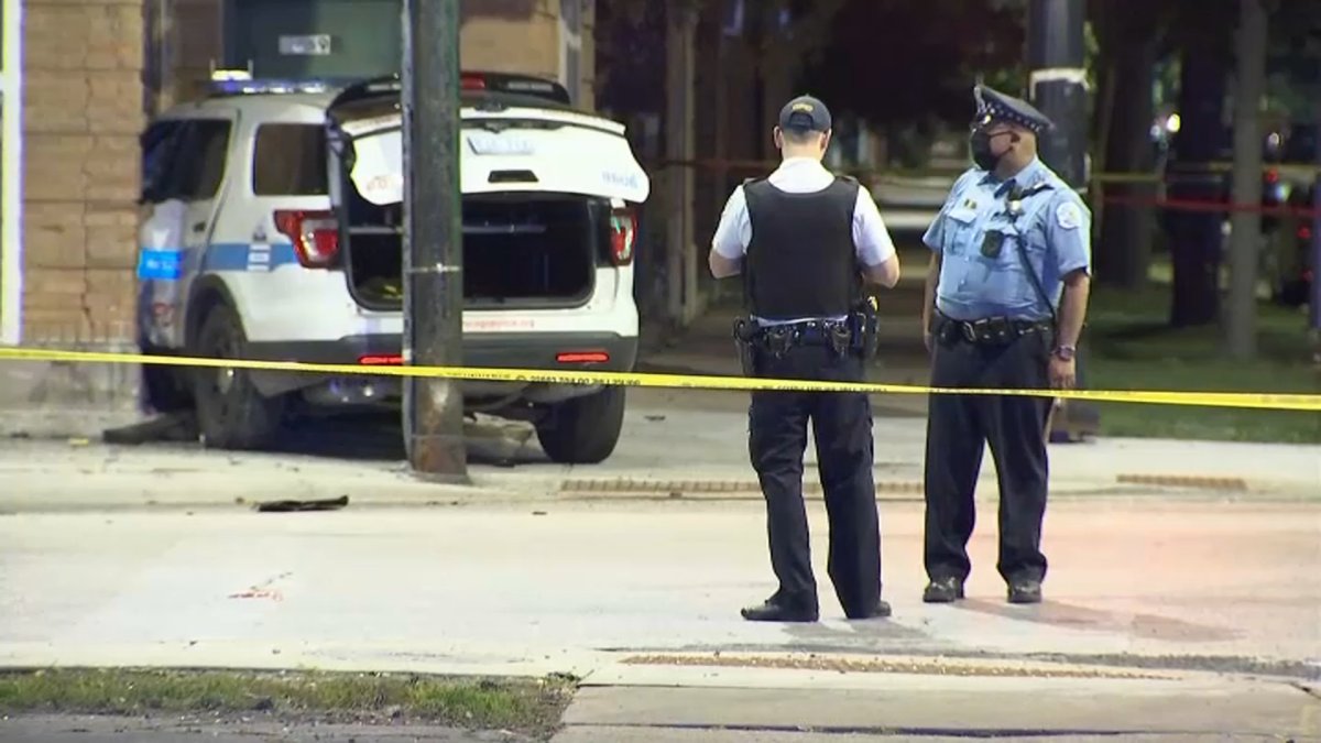Lawndale Crash Injures 4, Including 2 Chicago Police Officers – NBC Chicago