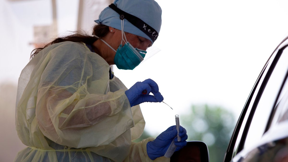 Illinois Reports 2,208 New Coronavirus Cases as State Sets Testing ...