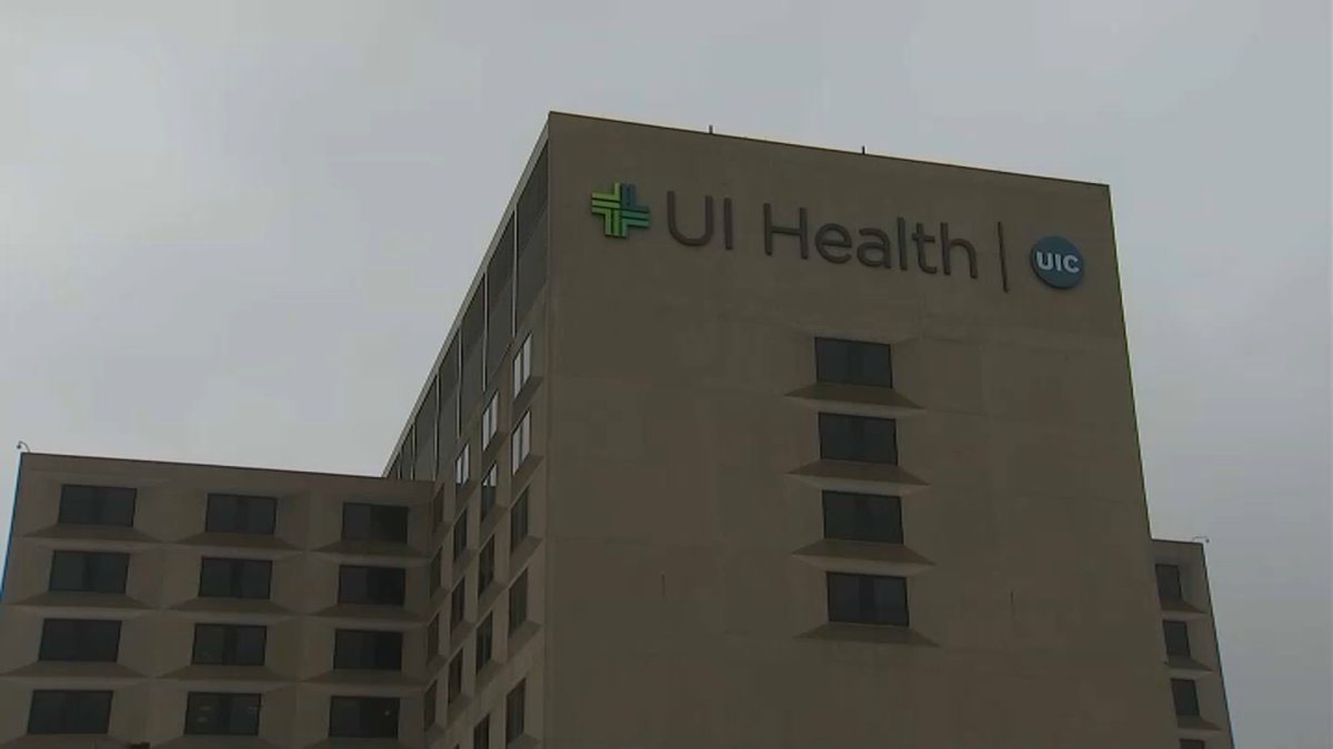 University Of Illinois Hospital Nurses to Go On Strike for 7 Days ...