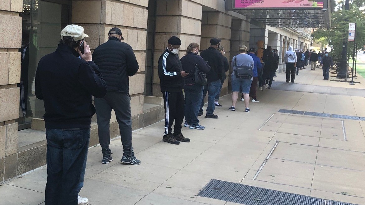 Voters Come Out in Force for Chicago’s 1st Day of Voting – NBC Chicago