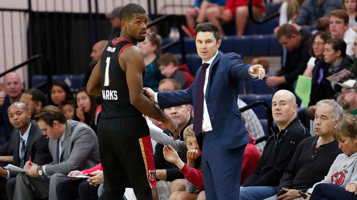 Report: Bulls Add Bucks Assistant Josh Longstaff to Billy Donovan’s ...