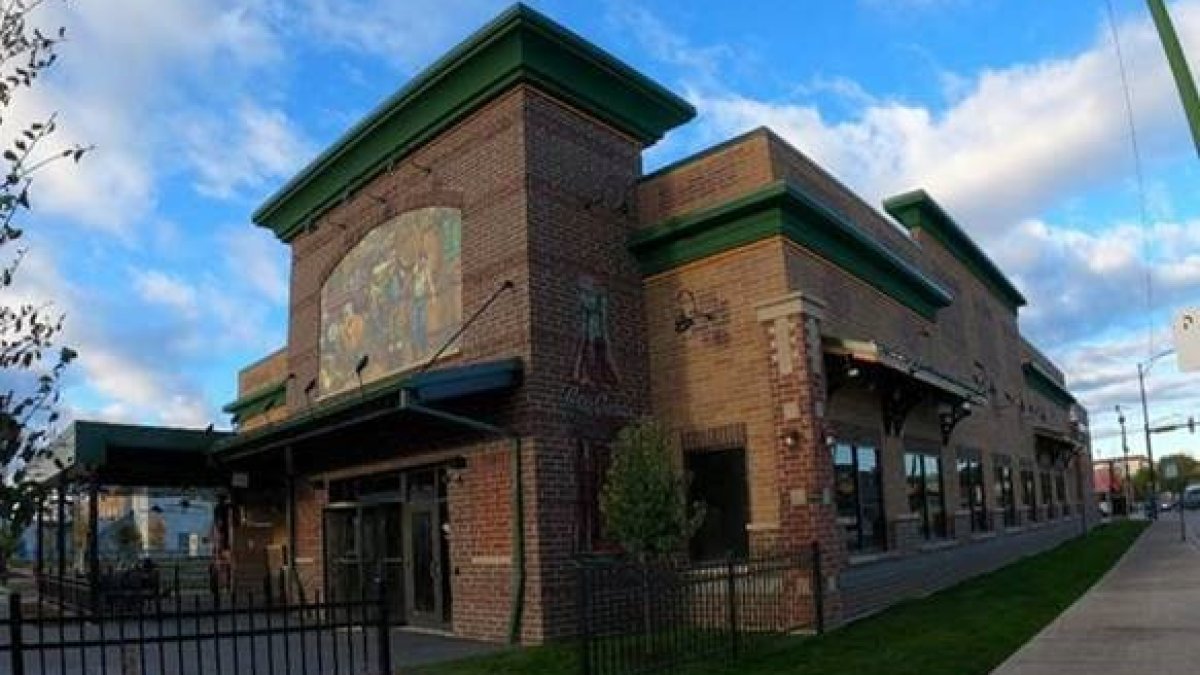 Roaring ’20s-Themed Portillo’s Opens on Chicago’s Northwest Side – NBC ...