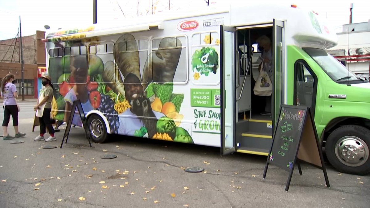 Fresh Moves Mobile Market Gives Chicago’s South, West Sides Access to ...