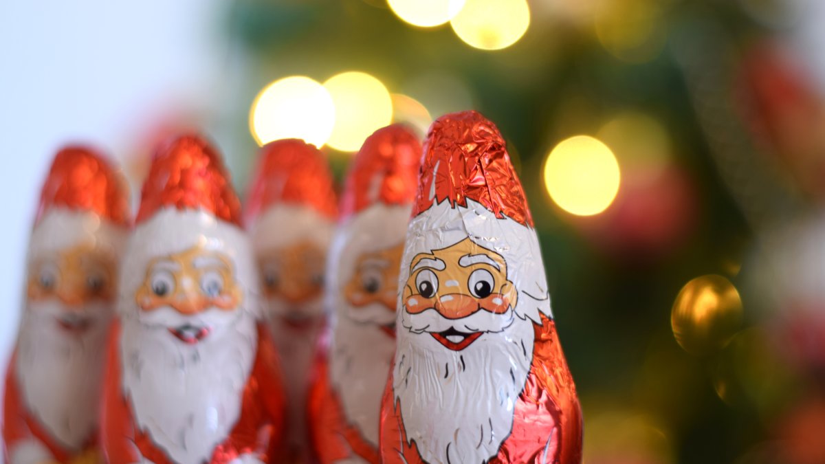 What’s the Most Popular Christmas Candy in Illinois? Survey Reveals ...