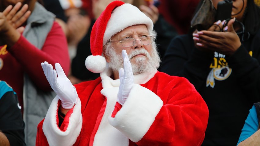 Photos with Santa begin at suburban Chicago malls – NBC Chicago
