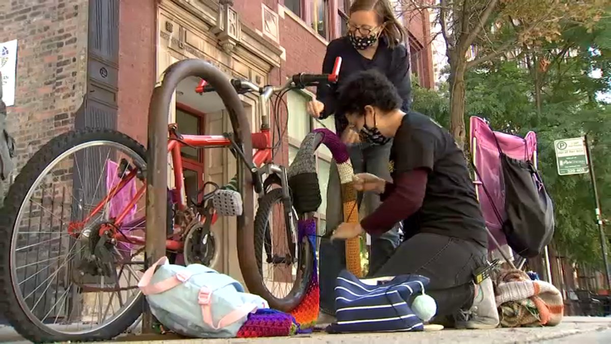 Yarn Bombing Art Exhibition Comes to Chicago College – NBC Chicago