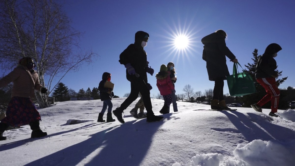 For Some Schools, Outdoor Learning Continues Into Winter – NBC Chicago