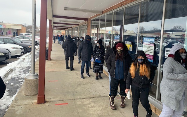 Long Lines Form as Illinois Driver Facilities Reopen After Pandemic ...