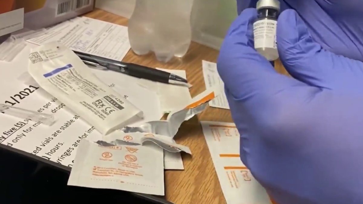 Chicago Launches New COVID Vaccine Scheduler Offering ‘Real-Time’ Look ...