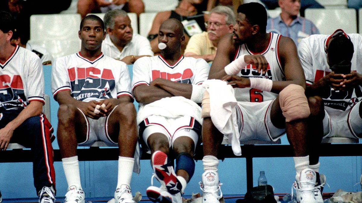 How Patrick Ewing Shut Down Michael Jordan Trash Talk in First Meeting ...