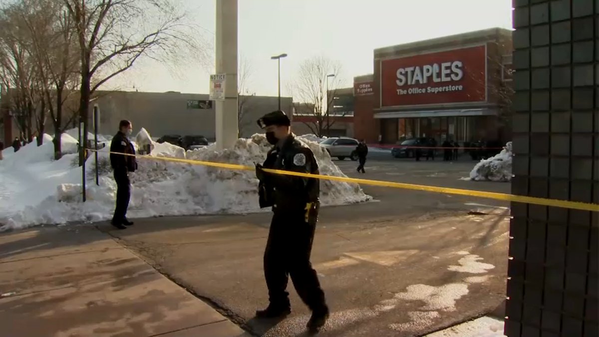1 Injured in Shooting Near South Loop Shopping Center – NBC Chicago