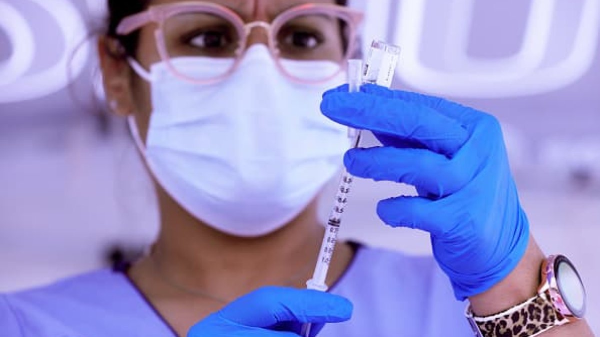 Pfizer, Moderna, Johnson & Johnson: How Effective is Each Vaccine ...