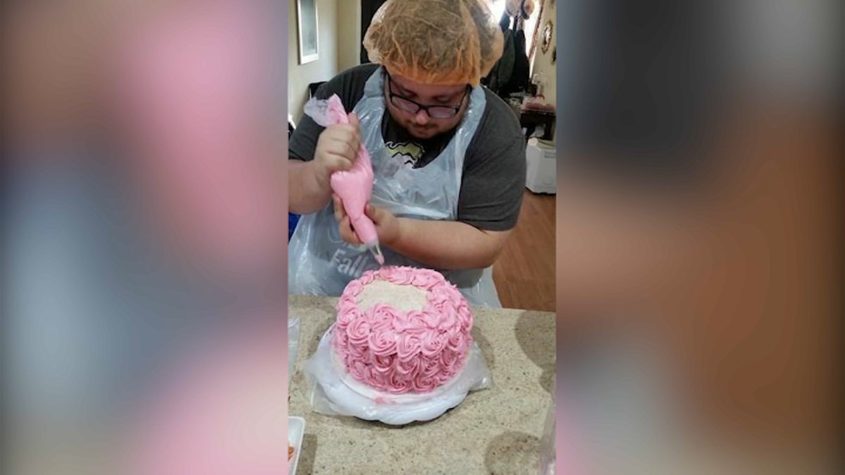Chicago Bakery Helps Young Adults with Autism – NBC Chicago