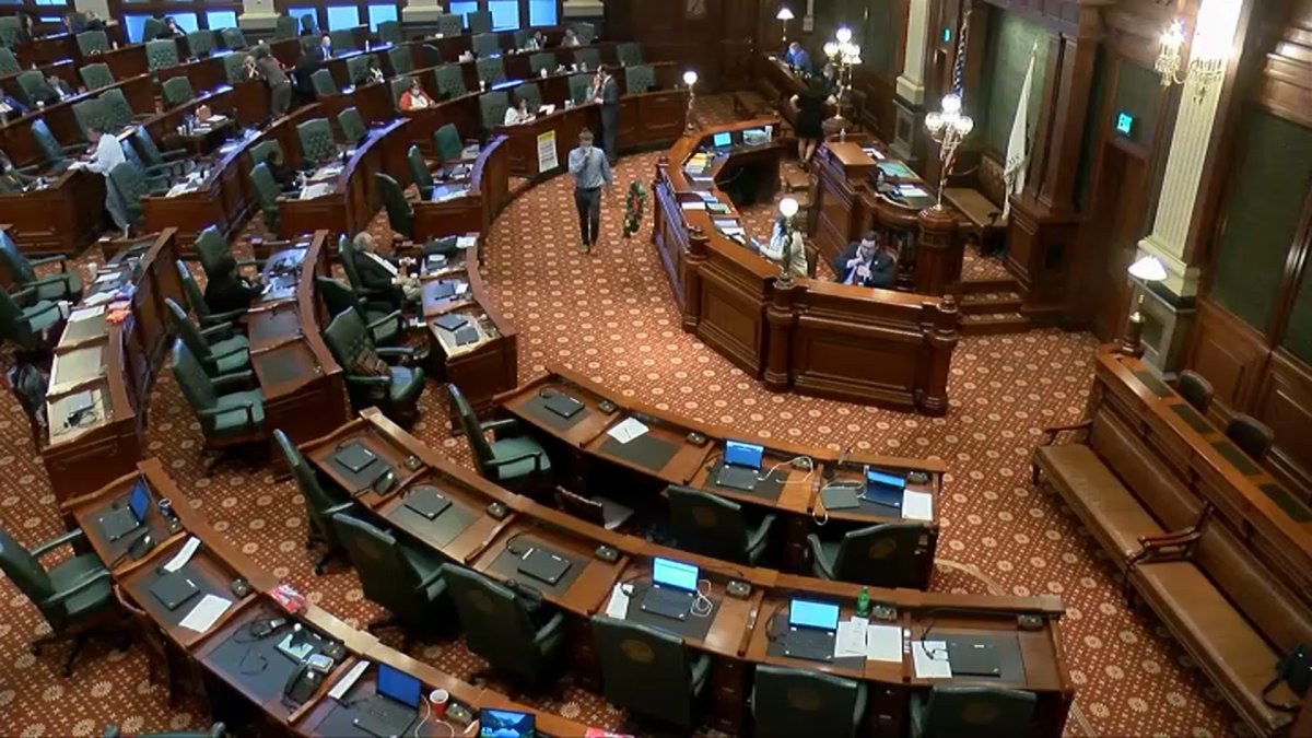 Illinois Lawmakers Go Into Overtime, Passing $42B Budget, Election ...
