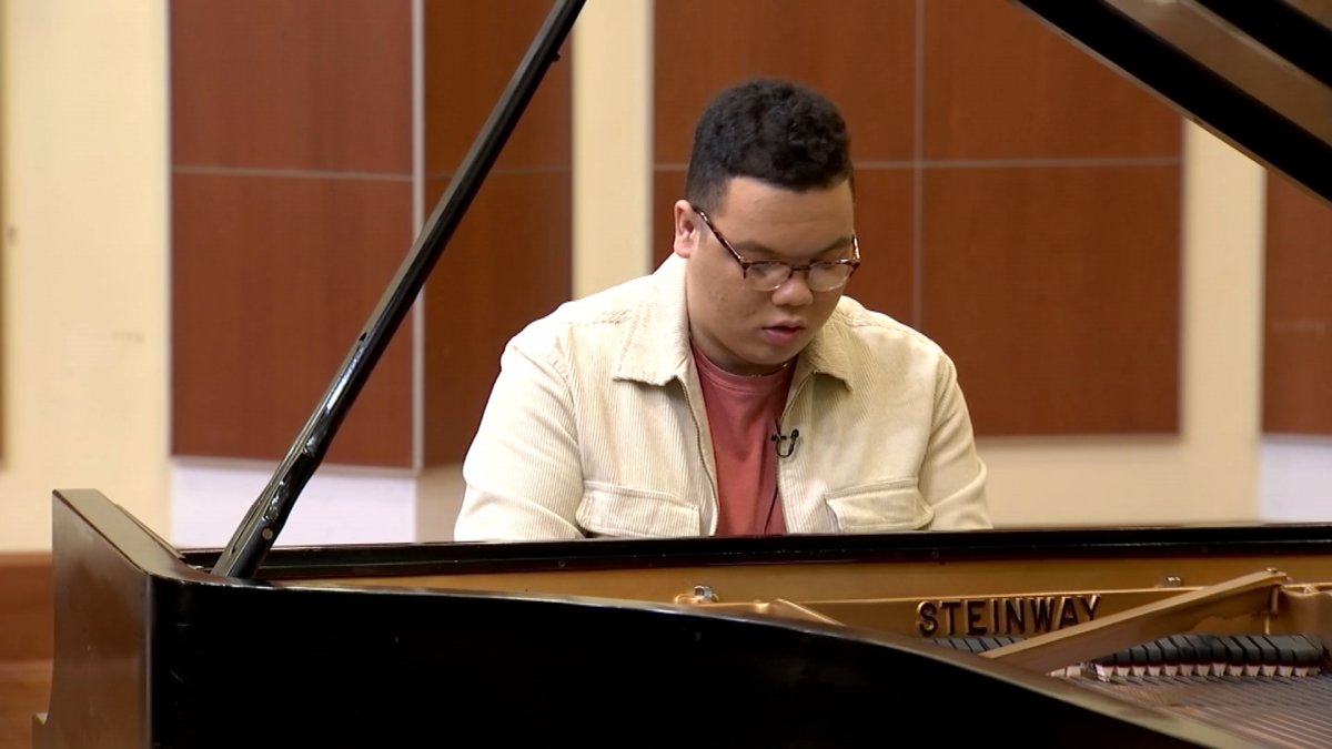 Joshua Mhoon Overcomes Incredible Odds on Road to Juilliard – NBC Chicago