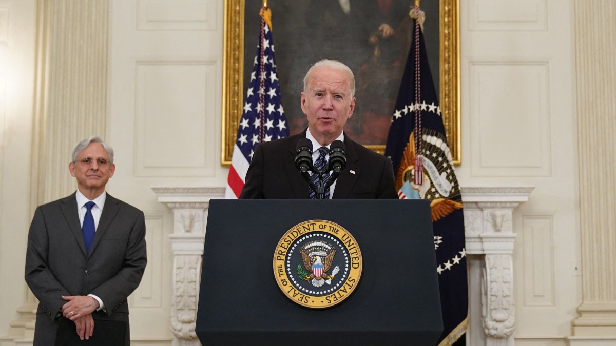 Biden Targets Law-Breaking Gun Dealers in Anti-Crime Plan – NBC Chicago