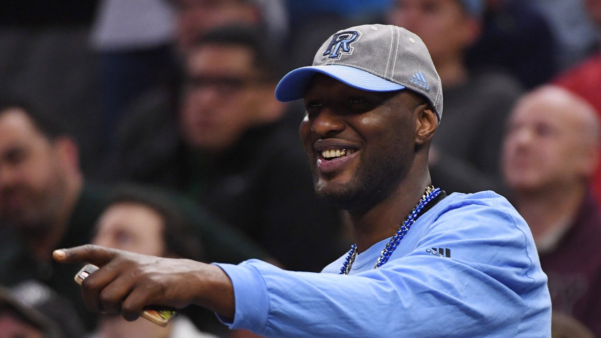 Lamar Odom Dominates Aaron Carter in Celebrity Boxing Match – NBC Chicago