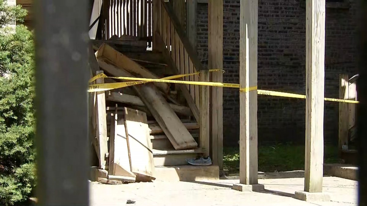 6 People Hurt, Including 2 Children, After Porch Collapse in Austin ...