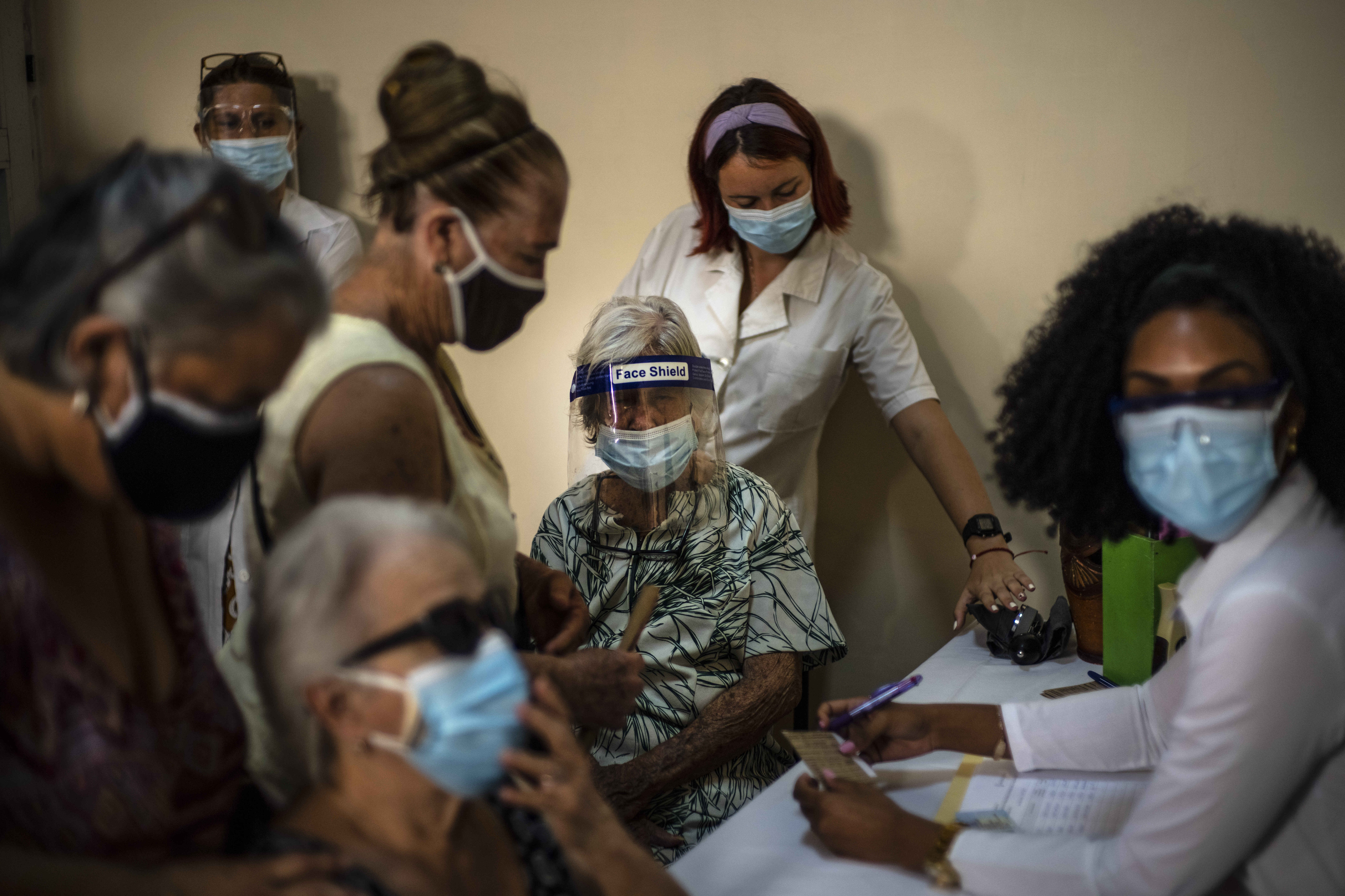 Virus Slams Cuba as It Races to Roll Out Its New Vaccines – NBC Chicago