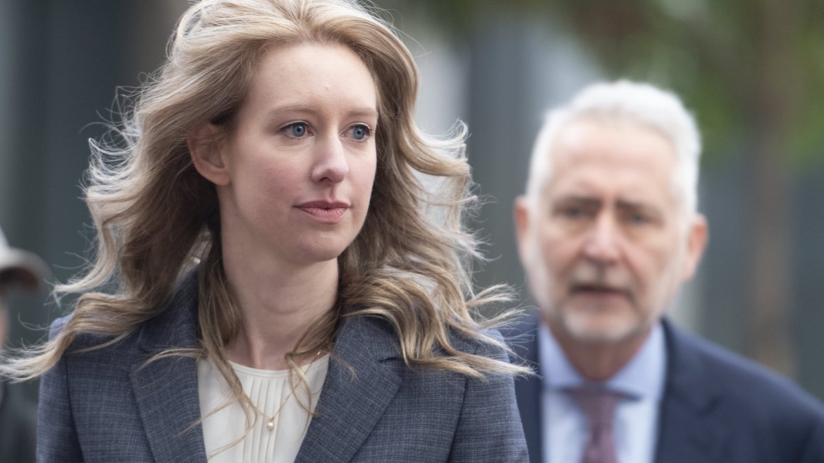 EXPLAINER: Why Elizabeth Holmes’ Trial Hinges on Intent – NBC Chicago