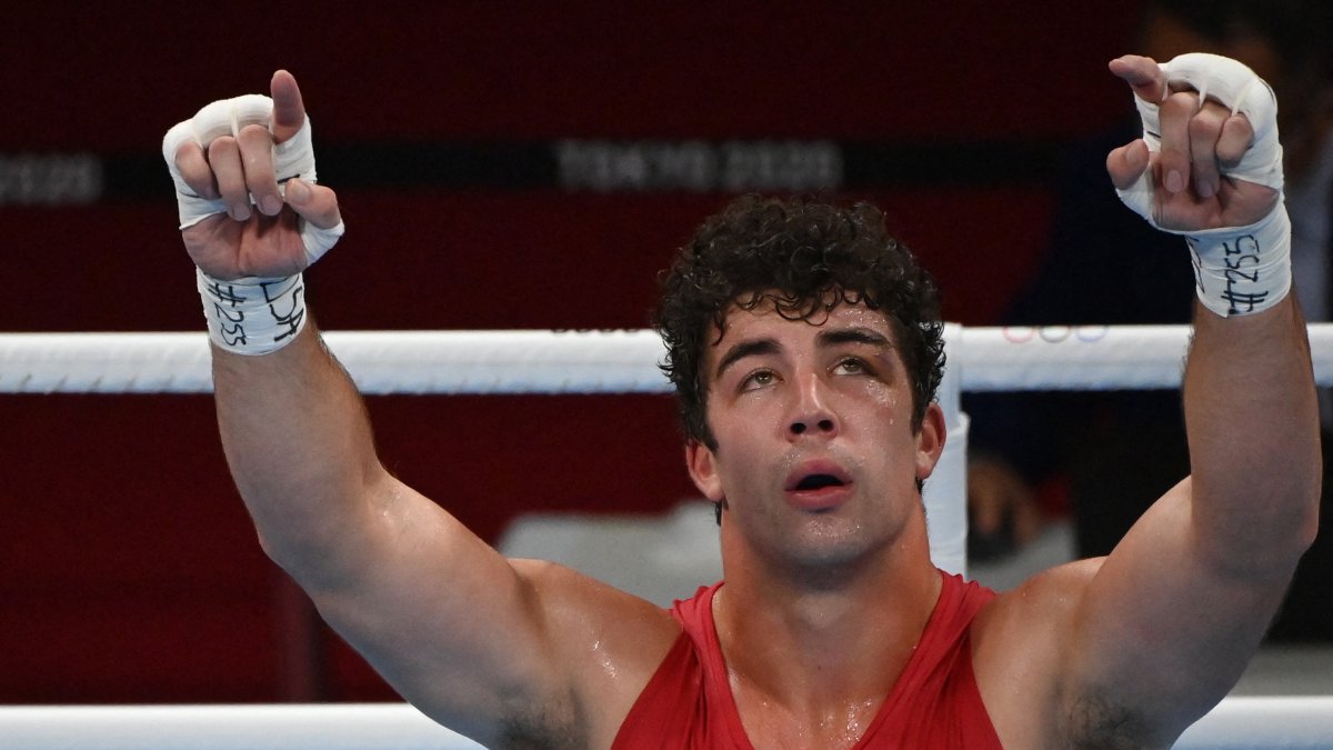 American Boxer Richard Torrez Jr. to Fight for Super Heavyweight Gold ...